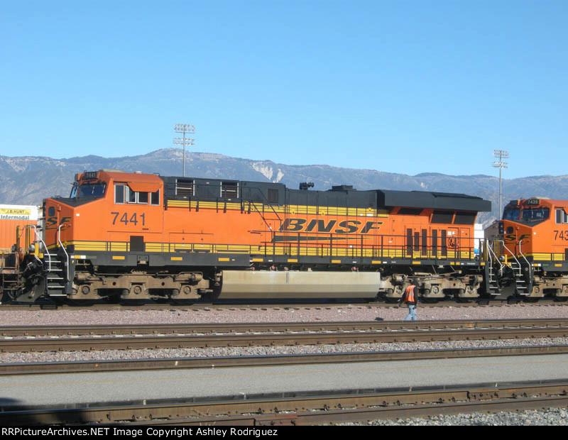 BNSF 7441